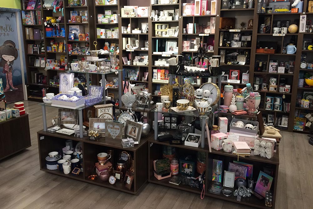 Knjižara Big Shopping centar | Delfi knjižare | Sve dobre knjige na ...